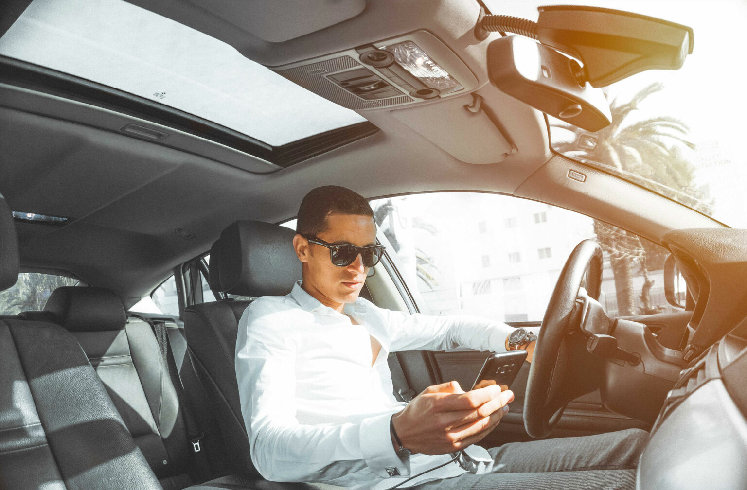 Distracted Driving Ontario - Laws and Penalties | Street Legal